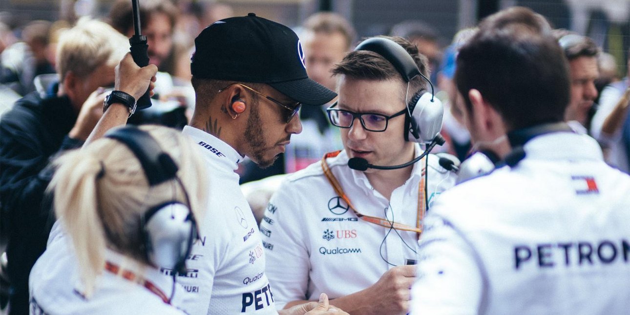 Formula 1: Πώς γεννήθηκε το «hammer time» του Lewis Hamilton - H ...