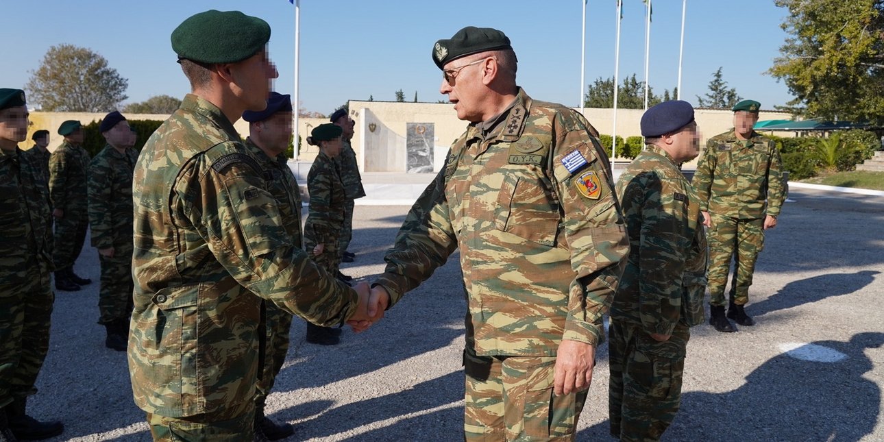 Μονάδες των Ενόπλων Δυνάμεων στην Αττική επισκέφθηκε ο αρχηγός ΓΕΕΘΑ ...