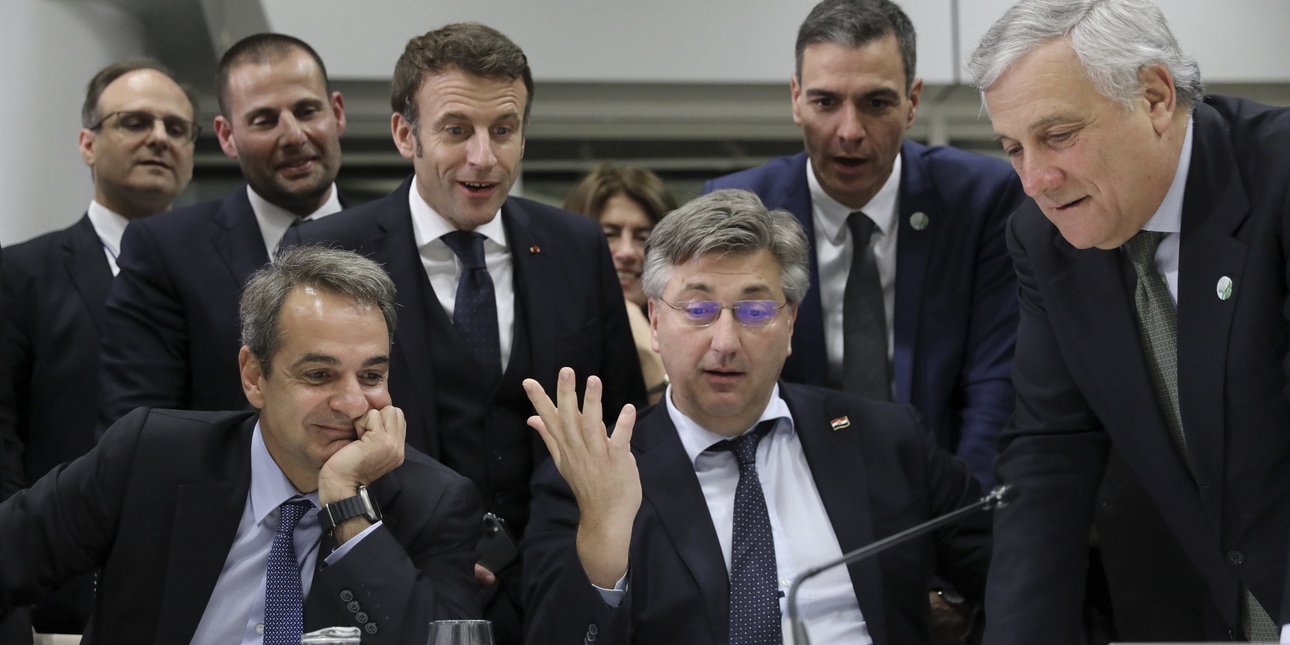 EUMED9: Ο Μητσοτάκης παρακολουθεί με Μακρόν, Σάντσεθ τα πέναλτι στο Κροατία-Βραζιλία για το ...