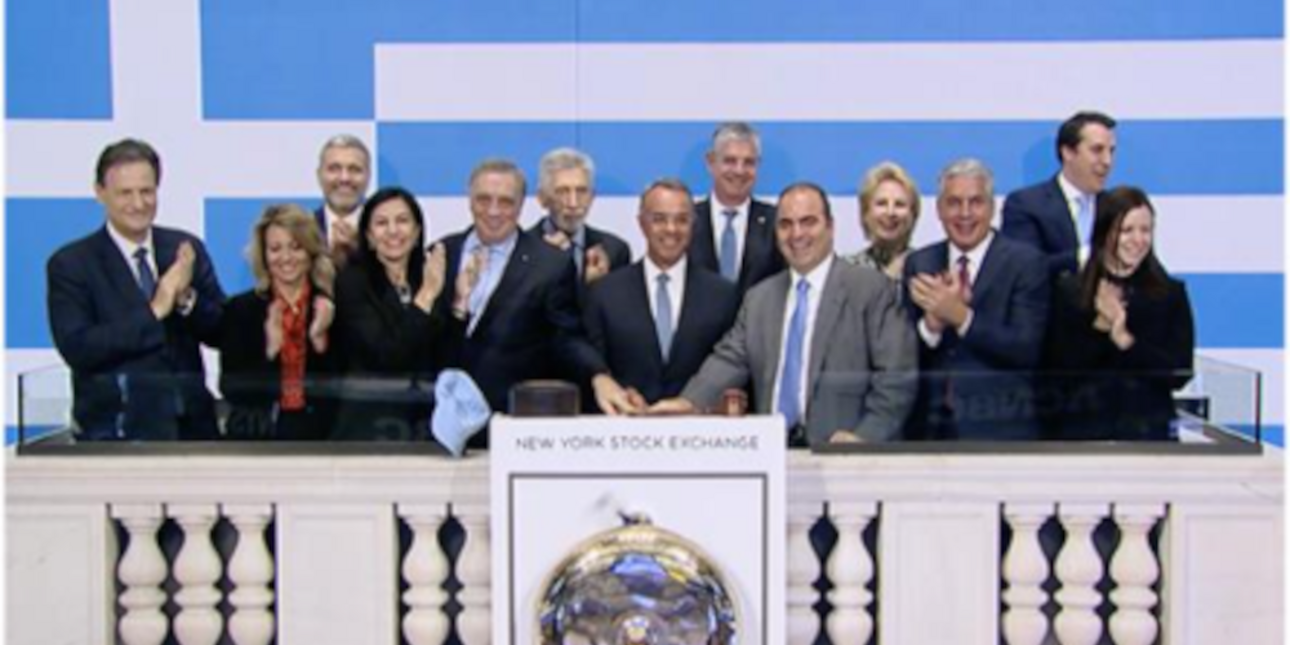 Στα γαλανόλευκα το Χρηματιστήριο της Νέας Υόρκης -Ο Σταϊκούρας χτύπησε ...