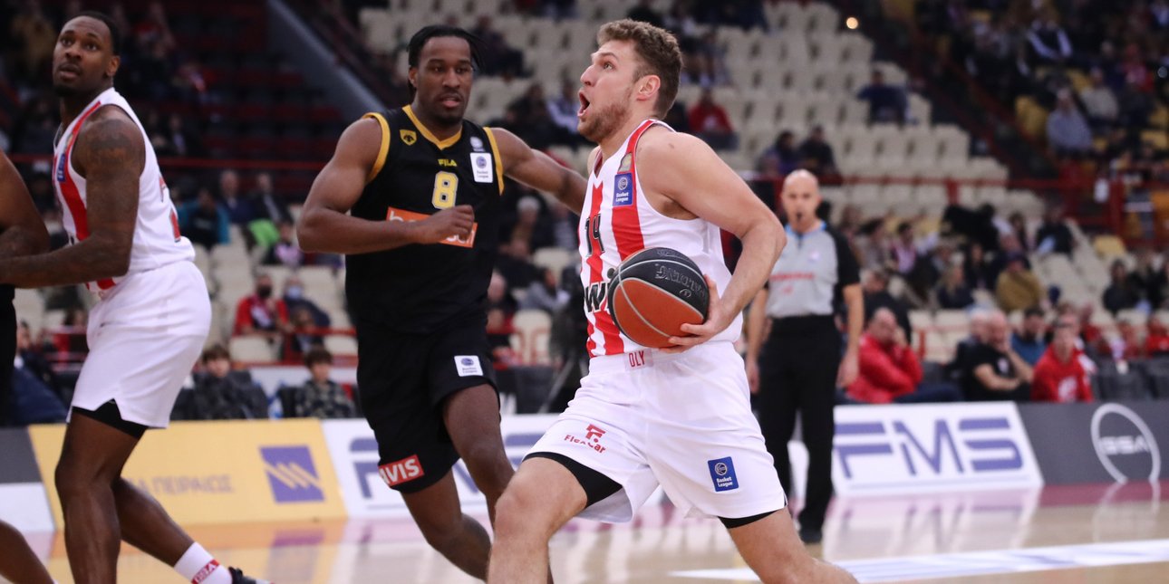 Basket League: Ο Ολυμπιακός «βομβάρδισε» την ΑΕΚ, νίκησε 111-71 ...