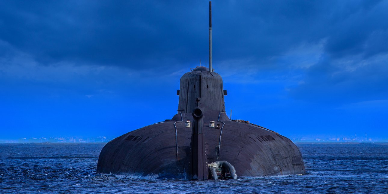 Το νεότερο πυρηνικό υποβρύχιο της Ρωσίας πλέει προς προσωρινή βάση στην ...