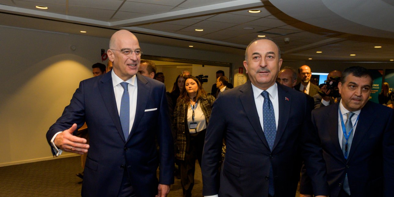 Δένδιας μετά τη συνάντηση με Τσαβούσογλου: «Ήταν μεγάλη μου χαρά ...