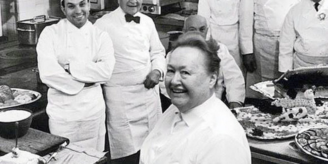 Eugénie Brazier: Η πρώτη σεφ που πήρε έξι αστέρια Michelin -Γιατί ...