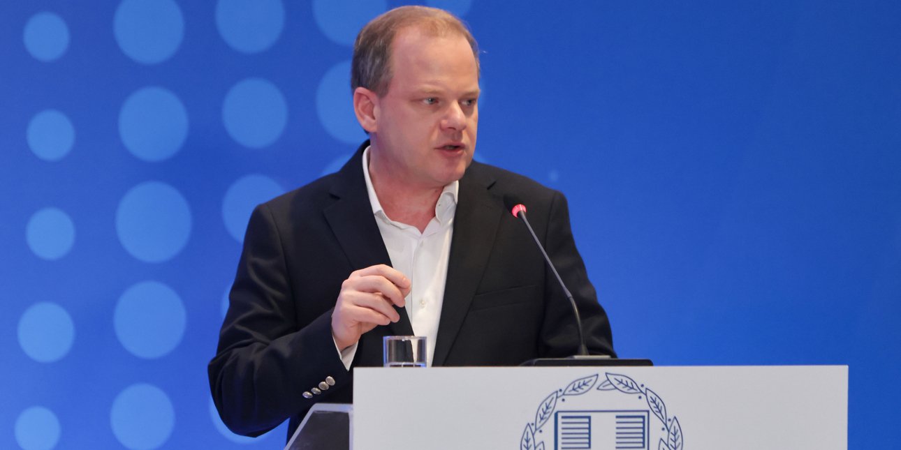 Καραμανλής στον ΣΚΑΪ: Δεν κρύφτηκα ποτέ πίσω από καμία βουλευτική ...
