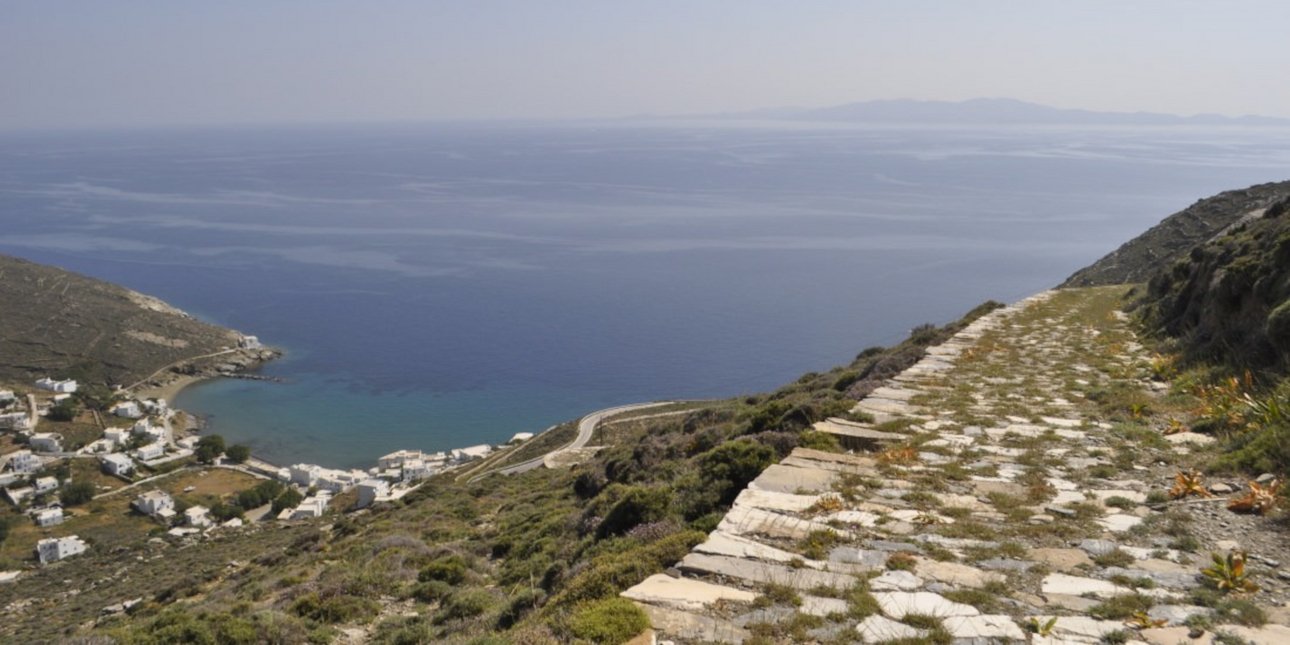Το περίφημο πεζοπορικό δίκτυο της Τήνου με τα παραδοσιακά μονοπάτια ...