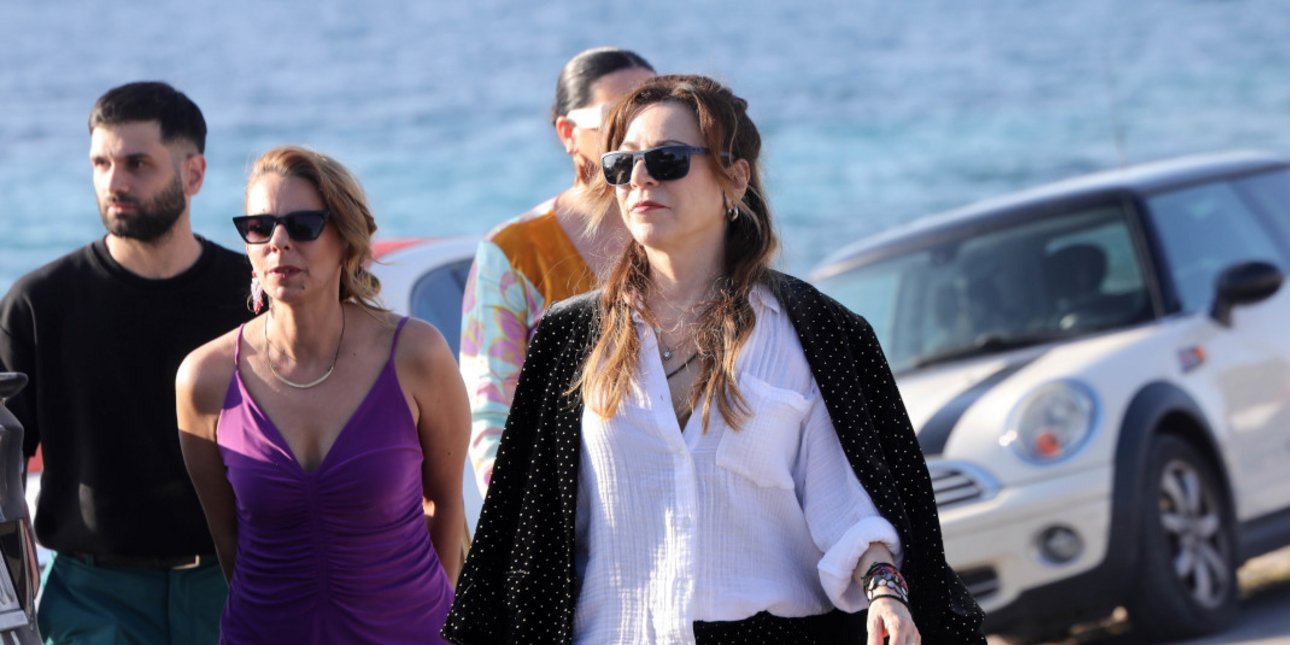 Η Δήμητρα Παπαδοπούλου ήταν η πιο cool καλεσμένη στον γάμο του Πάνου ...