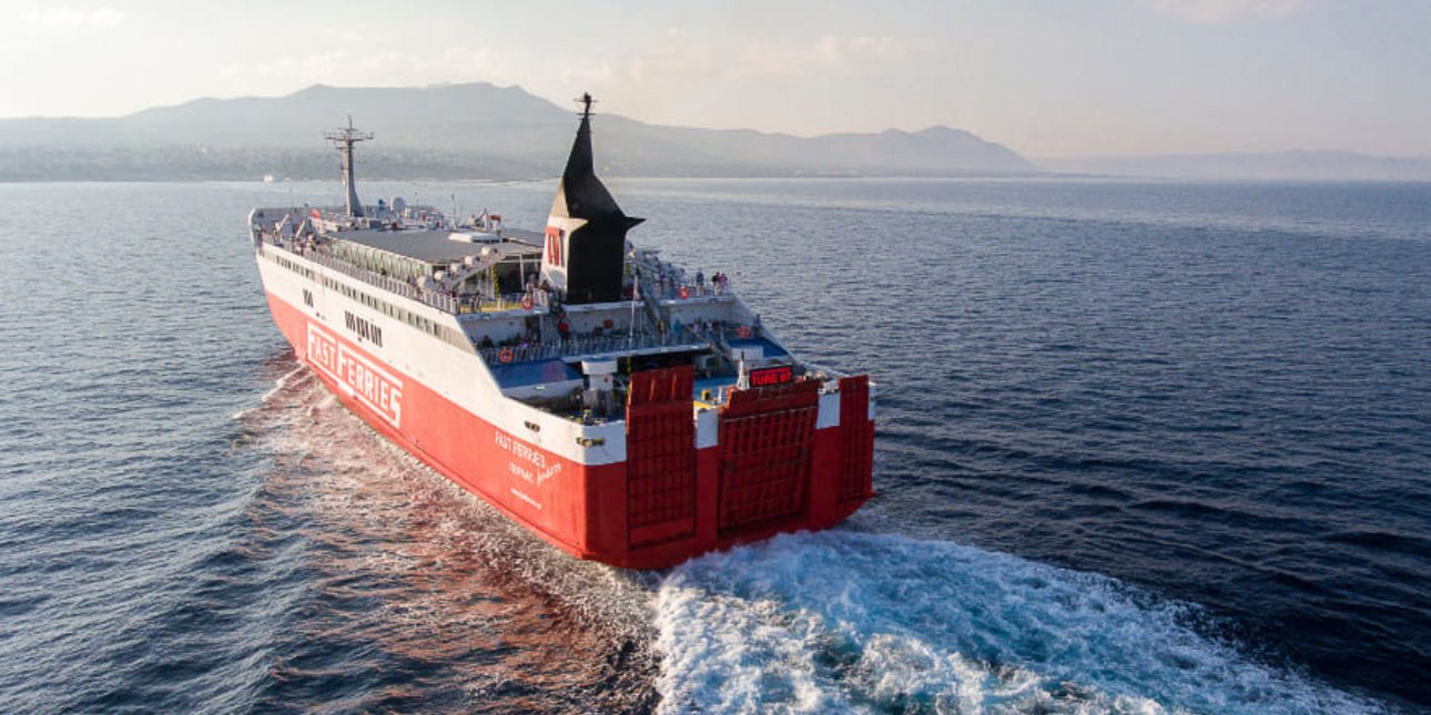 Μηχανική βλάβη στο Fast Ferries Andros - Οι επιβάτες του θα ...
