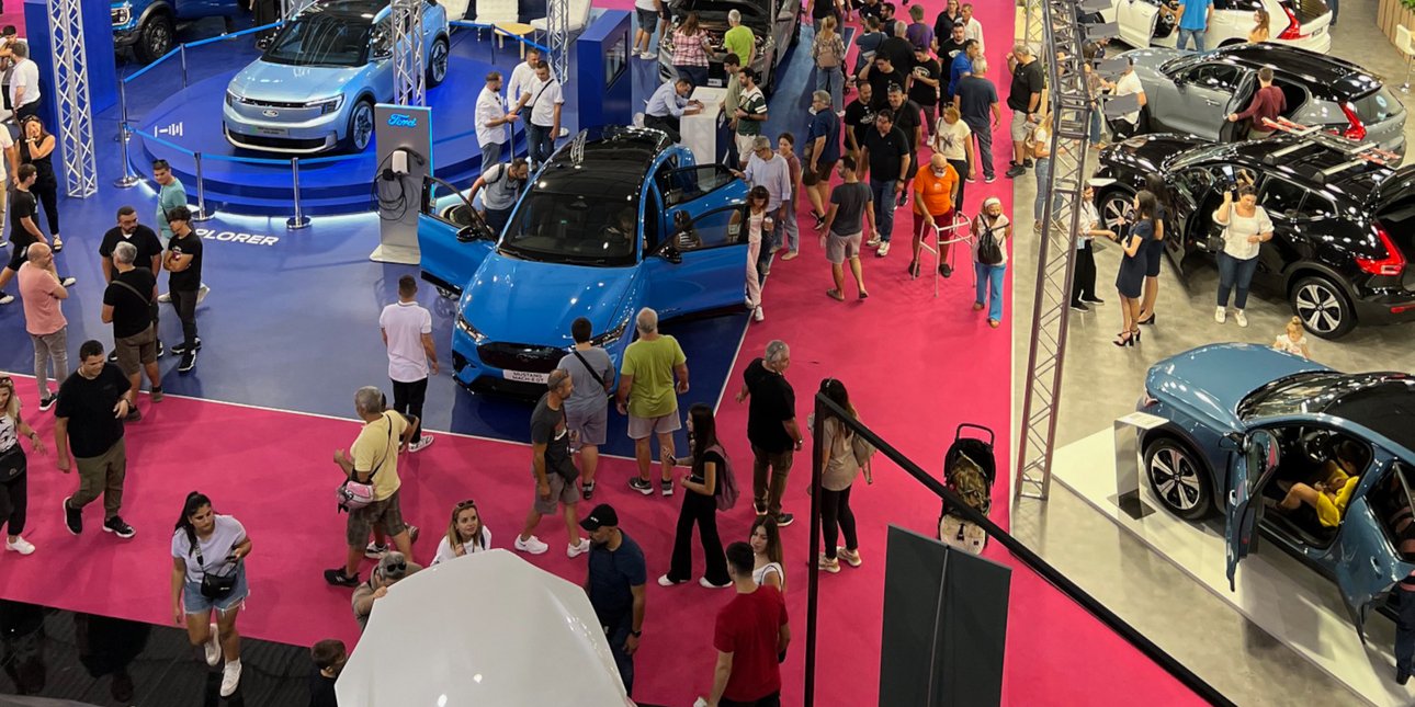Η μεγαλύτερη έκθεση αυτοκινήτου στην Ελλάδα [βίντεο] - iefimerida.gr