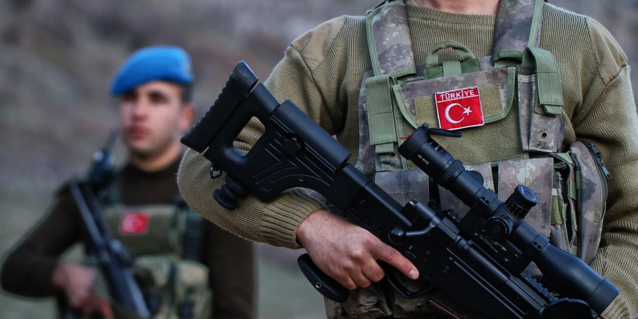 Ιράκ: 12 Τούρκοι στρατιώτες και 13 μαχητές του PKK σκοτώθηκαν σε ...