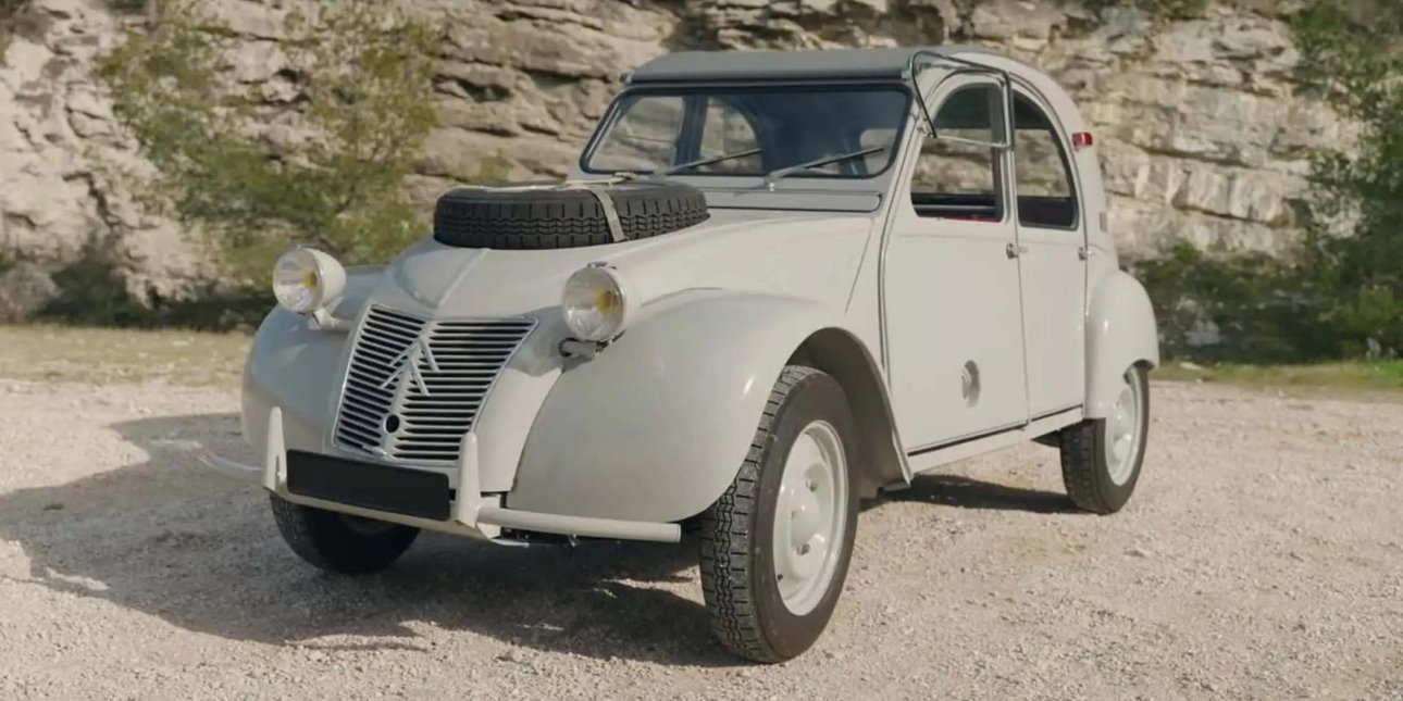 Πόσο κοστίζει σήμερα το υπέρ-σπάνιο Citroen 2CV με δύο κινητήρες ...