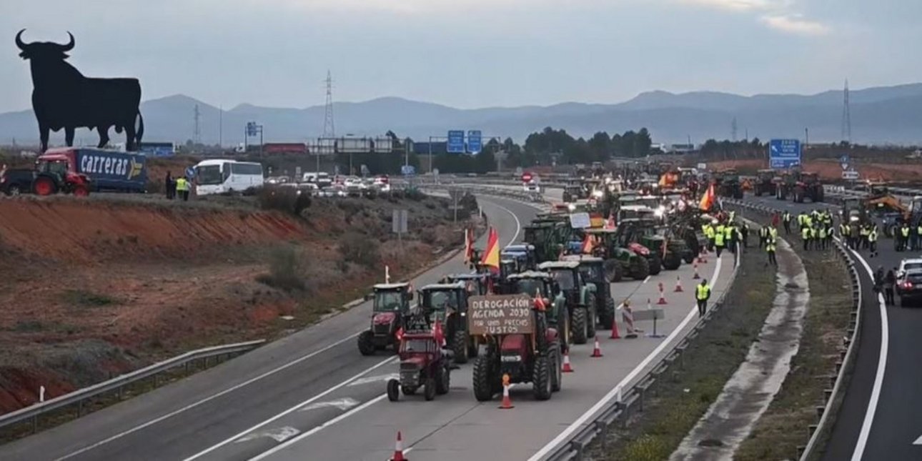 Μπήκαν στο «χορό» των κινητοποιήσεων και οι Ισπανοί αγρότες: Μπλόκα σε ...