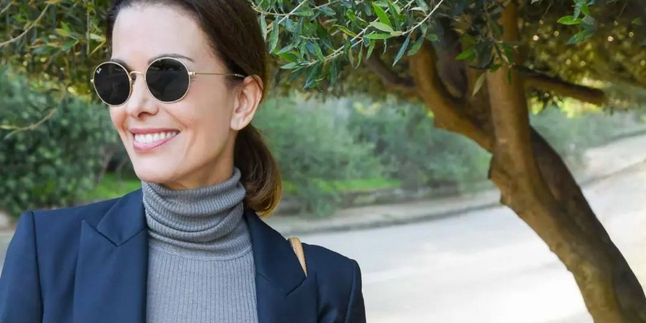 Με παλτό ή χωρίς -H Τζίνα Αλιμόνου με το ιδανικό look για τις ...