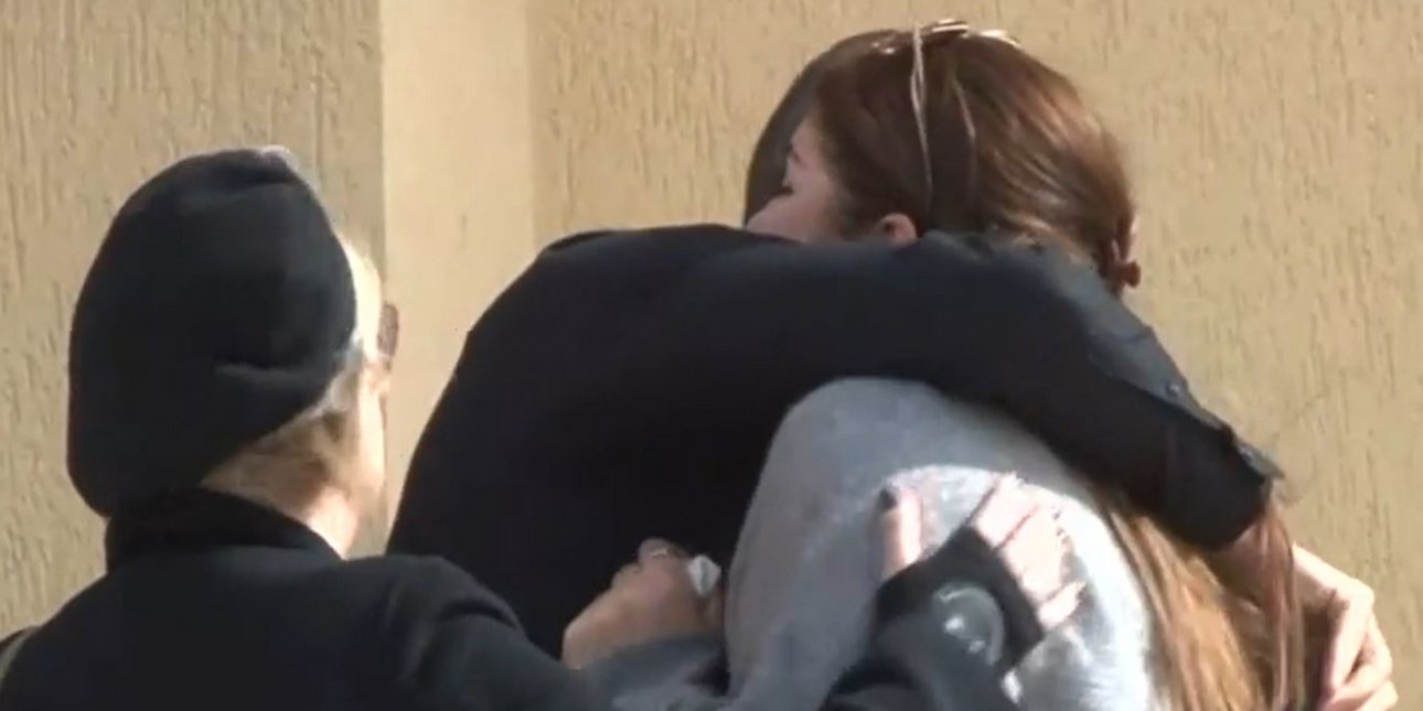 Νίκαια: Σε κλίμα οδύνης η κηδεία του 40χρονου που δολοφονήθηκε από τον πεθερό του -«Στέλιο μου ...