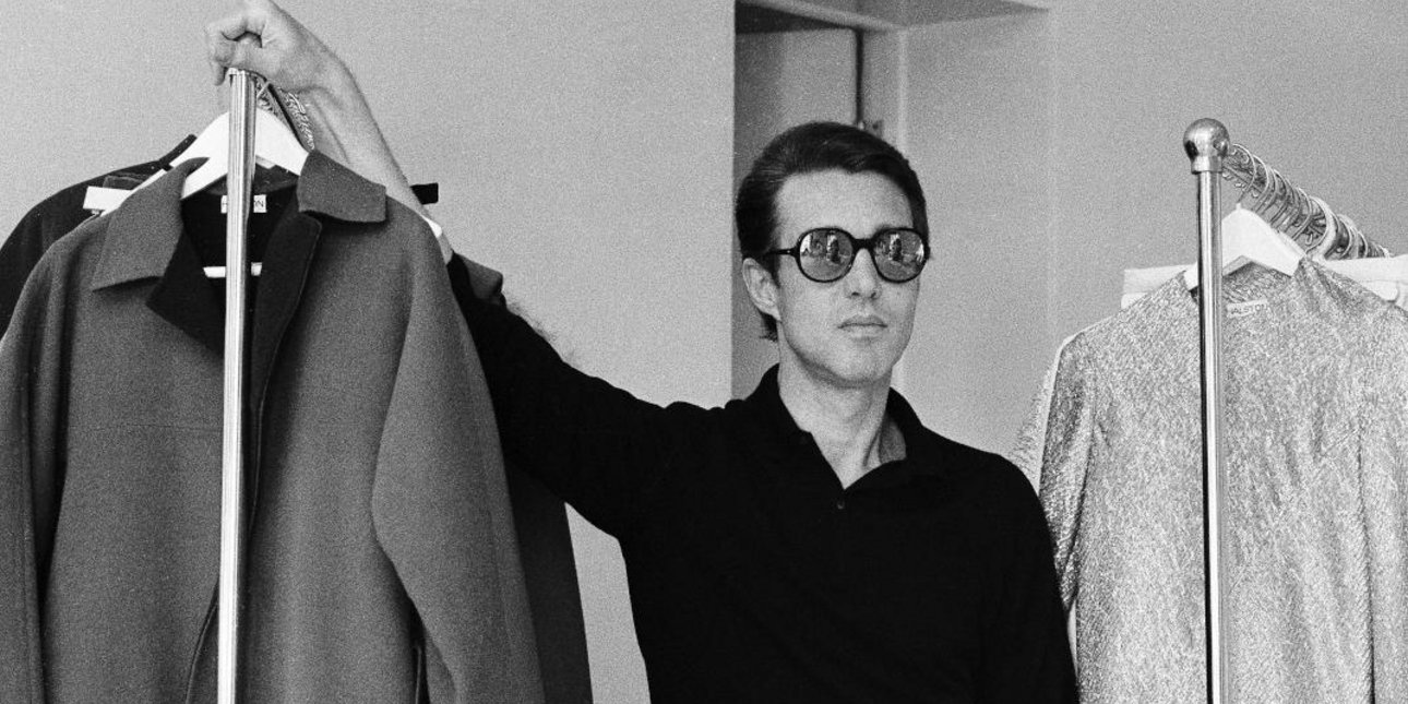 Roy Halston: Η πολυτάραχη ζωή του «θεού» της αμερικανικής μόδας και πιο ...