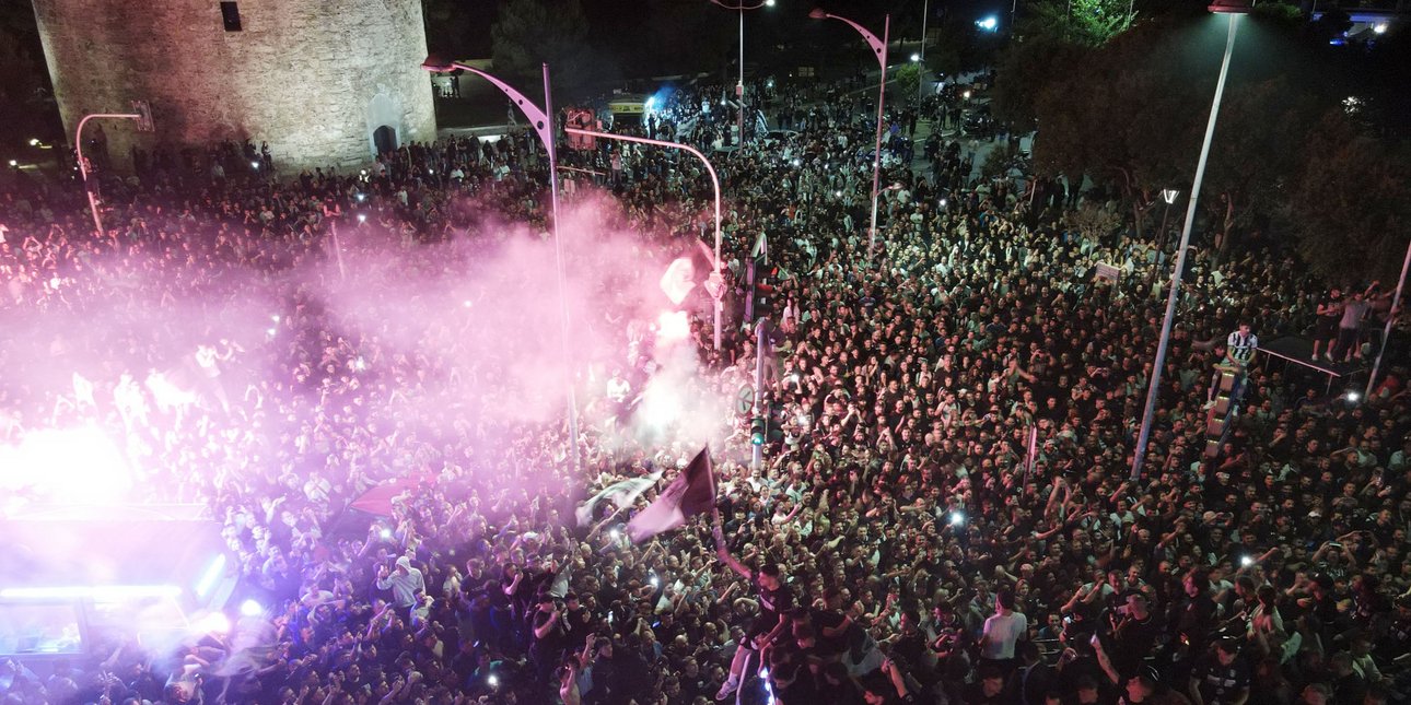 Celebrations explode in Thessaloniki after PAOK SuperLeague win ...