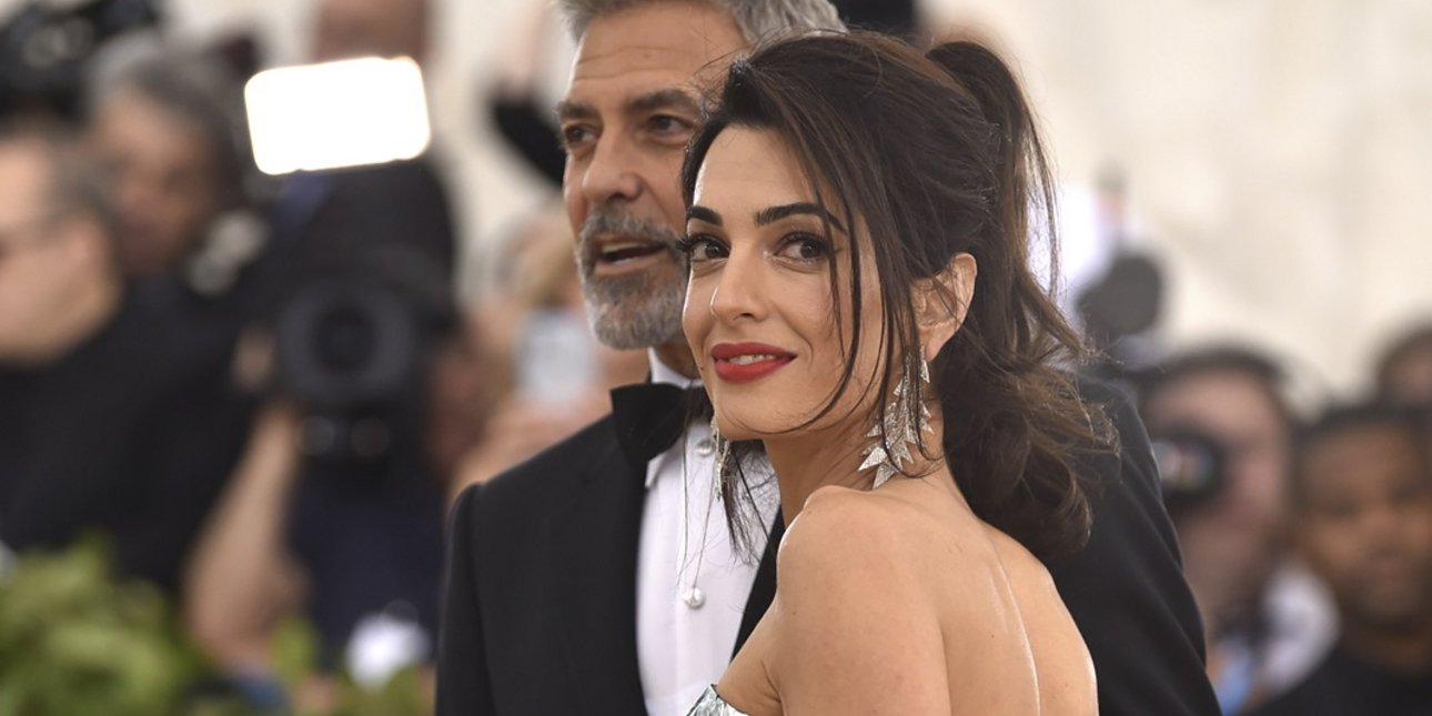 Τα μυστικά της Αμάλ Κλούνεϊ στην διατροφή και τη γυμναστική που αξίζει να δοκιμάσετε μετά τα 45 ...