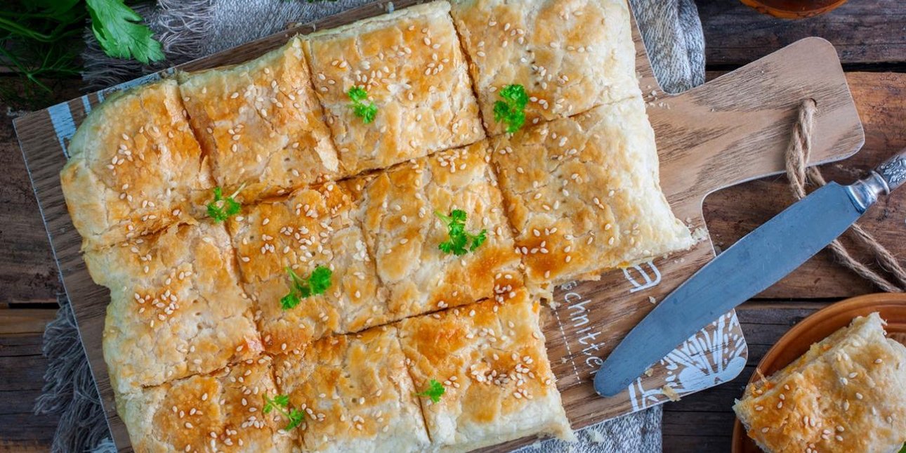 Συνταγή για μανιταρόπιτα -Εύκολη, με τραγανό φύλλο και αρωματική γέμιση ...