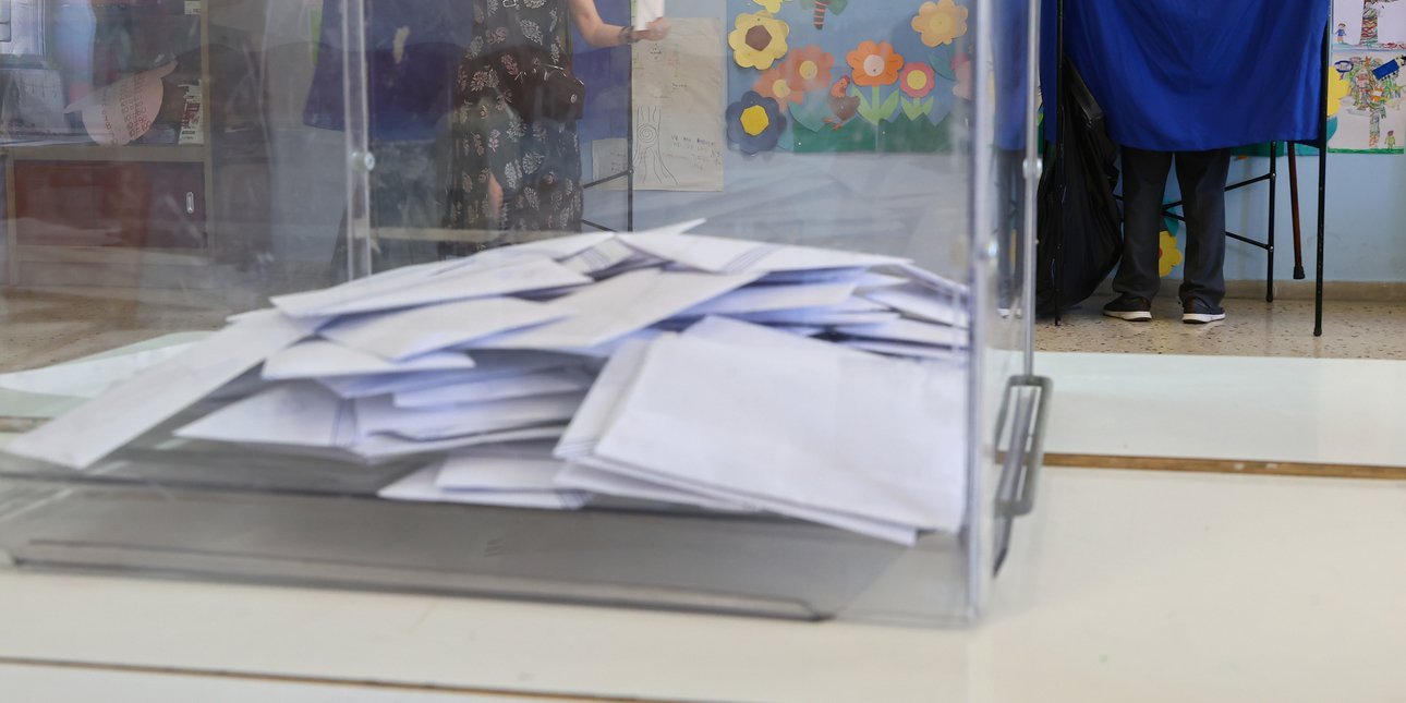 Greek Poll Shows Ruling Party Lead, Surge for New Opposition ...