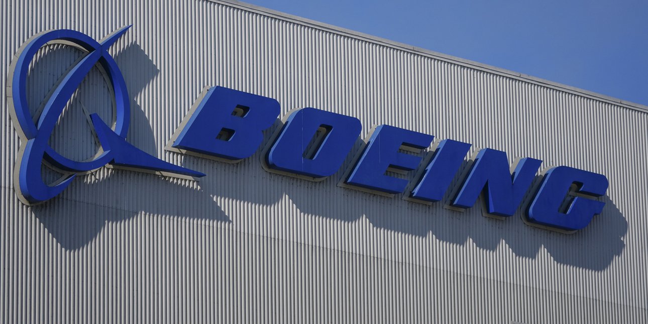 Boeing: Τερματισμός της απεργίας μετά από 53 ημέρες -Τι προβλέπει η ...