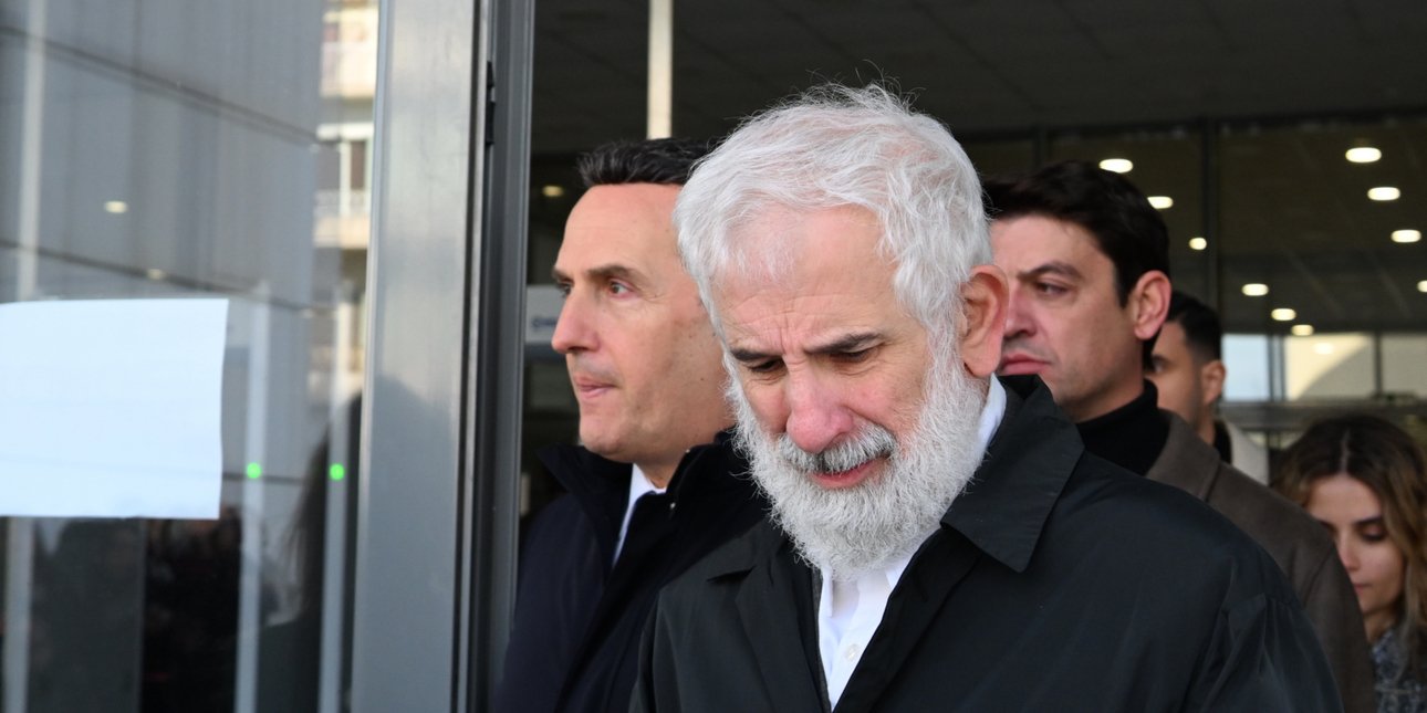 Δίκη Φιλιππίδη: Βροχή ερωτήσεων στην καταγγέλουσα βιασμό από τους ...