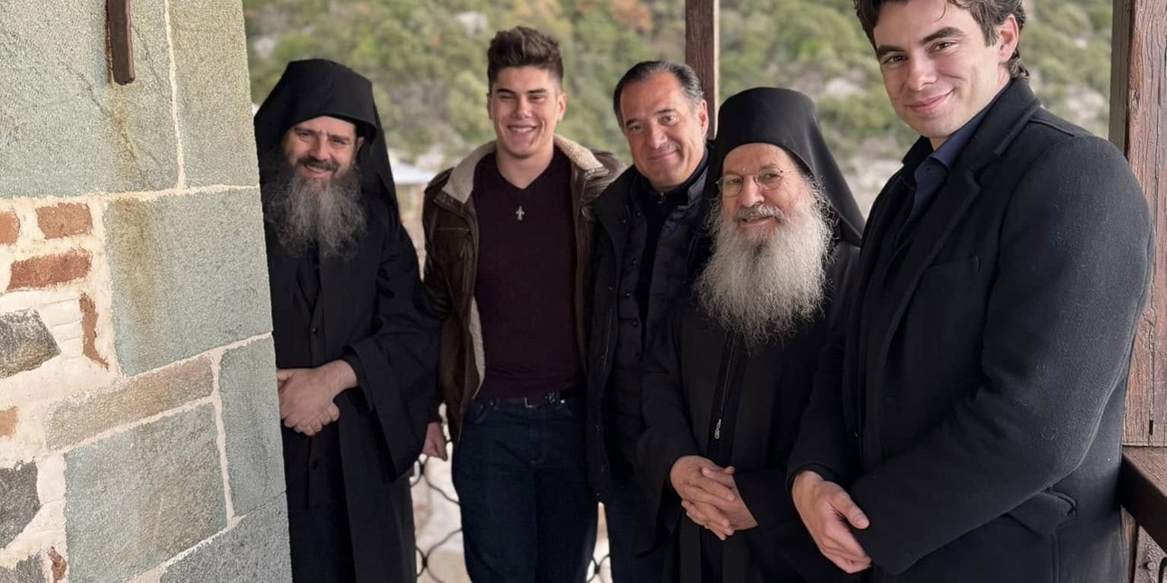 Ο Άδωνις Γεωργιάδης πήγε στο Άγιο Ορος με τους δύο γιους του -«Ήθελα να ...
