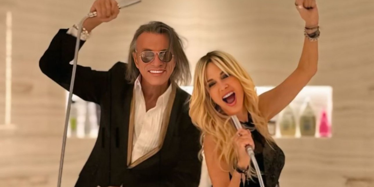 Αννα Βίσση και Ηλίας Ψινάκης έδωσαν... συναυλία στο πιο απίθανο μέρος ...