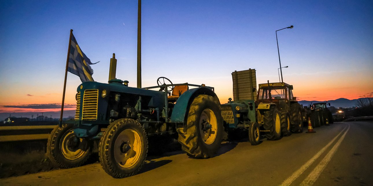 Farmers Vow to 'Cut Greece in Two' with Highway Blockades Starting Nov ...