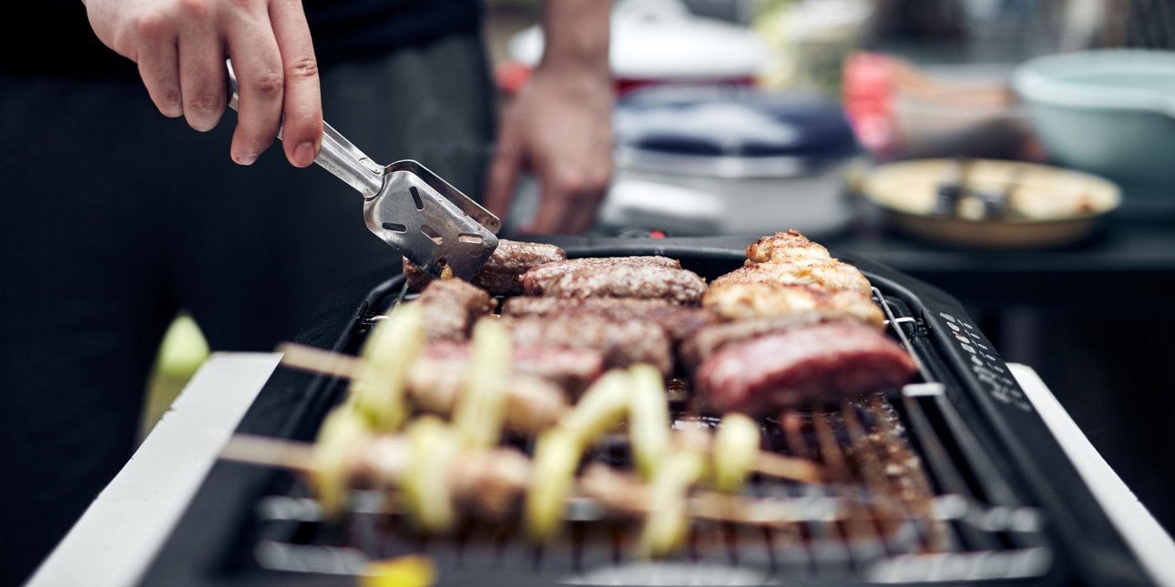 Πότε πέφτει η Τσικνοπέμπτη 2025 - iefimerida.gr