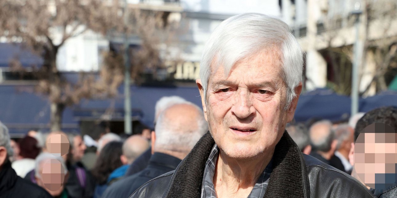 Σήμερα στις 12:30 η κηδεία του Τάκη Οικονομόπουλου -Σε λαϊκό προσκύνημα ...