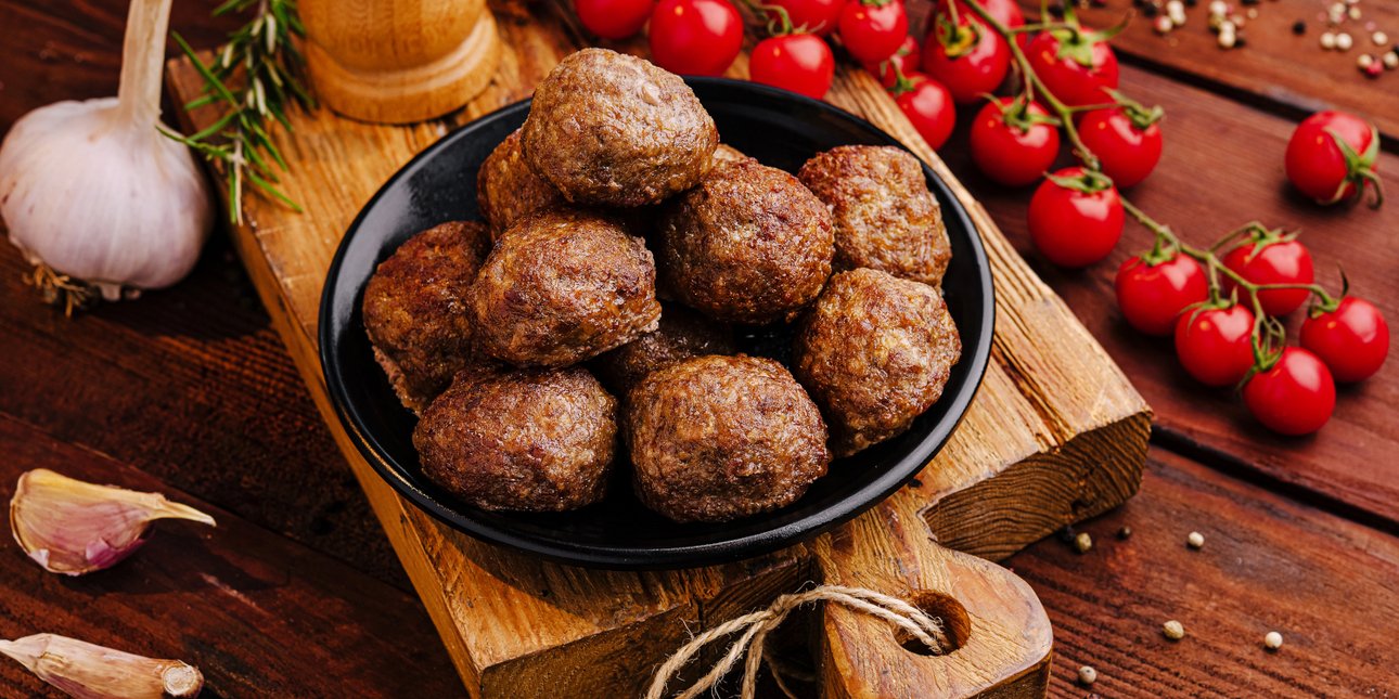 Taste Atlas: Αυτά είναι τα 50 καλύτερα πιάτα με κεφτεδάκια σε όλο τον ...