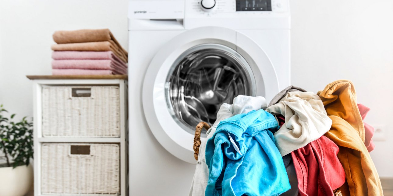 Οι άνθρωποι δεν χρησιμοποιούν ποτέ αυτό το κουμπί στο πλυντήριο: Παρ’ όλα αυτά μειώνει κατά 62% ...