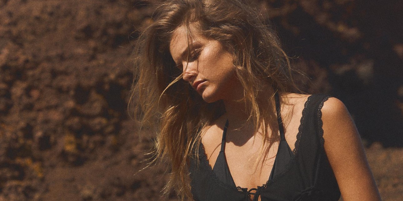 Το viral top από τα Zara που έχει ξετρελάνει το TikTok -Boho και ...