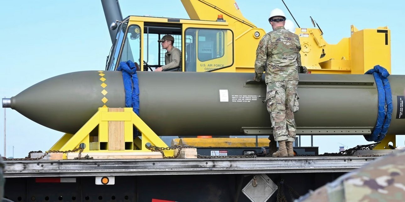 Guardian: Ο Τραμπ έχει επιφυλάξεις για τη διατρητική βόμβα κατά του ...