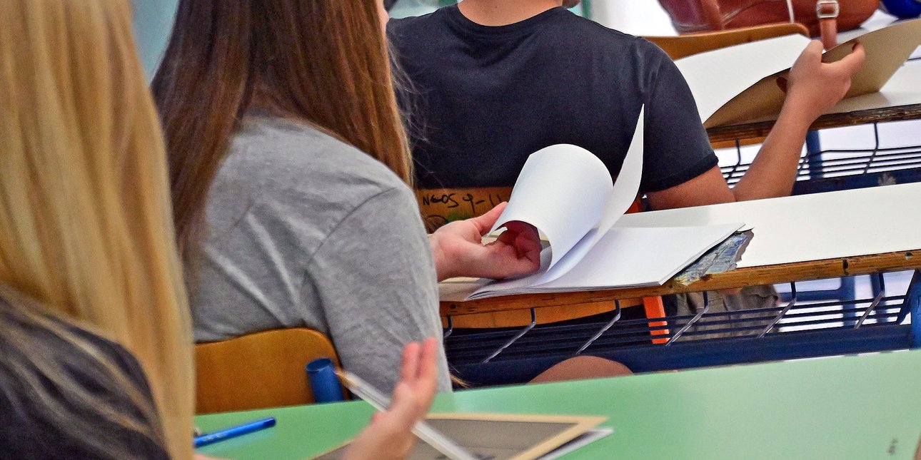 Πανελλαδικές 2025-ΕΠΑΛ: Έπεσε η αυλαία των εξετάσεων -Δείτε τα θέματα που «έπεσαν» σήμερα ...