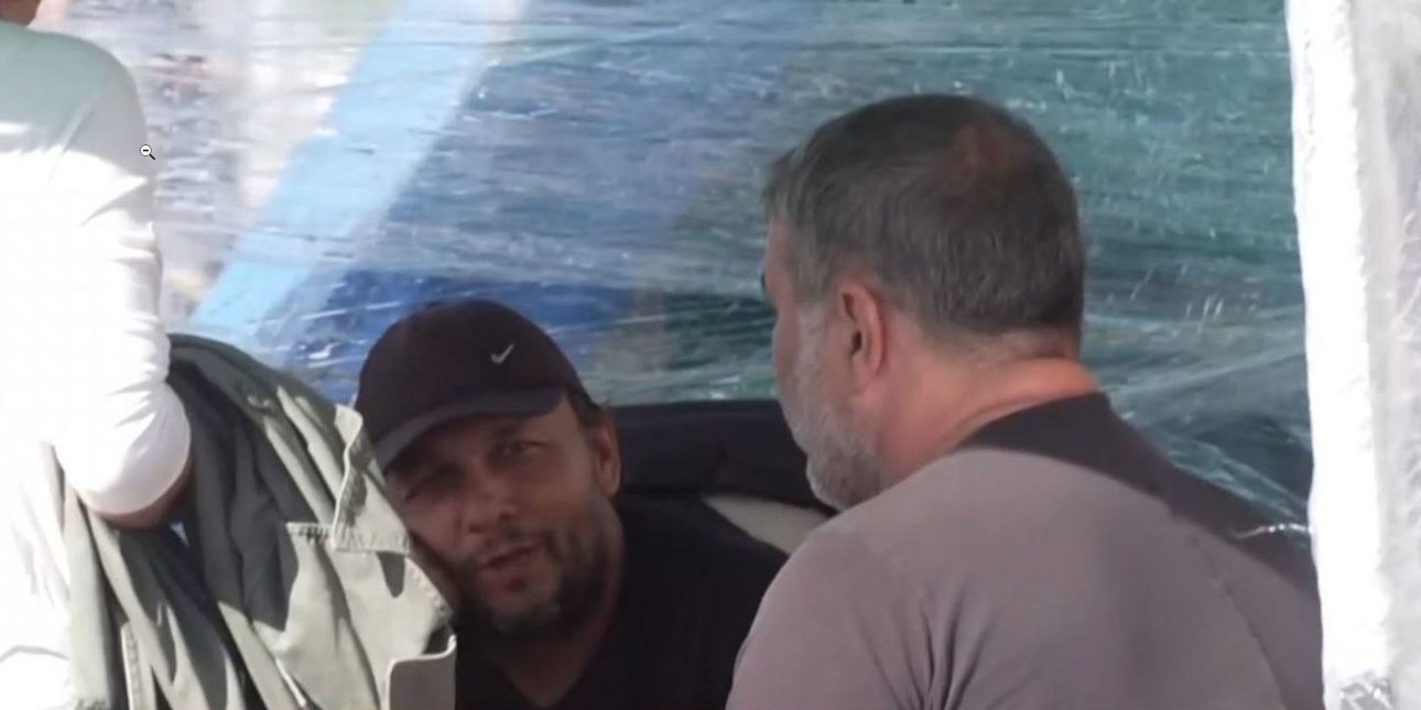 Ο Μπισμπίκης επισκέφθηκε τον Πάνο Ρούτσι στο Σύνταγμα -«Ήθελε να δει τη Δέσποινα, ήρθα να του ...