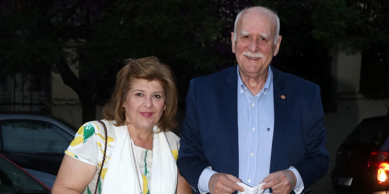 Η εκτός τηλεόρασης ζωή του Γιώργου Παπαδάκη -Η σύζυγός του Τίνα και οι ...