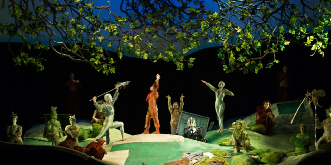 Ευφρόσυνη, πονηρή αλεπουδίτσα: Τo iefimerida στην πρεμιέρα της Λυρικής ...