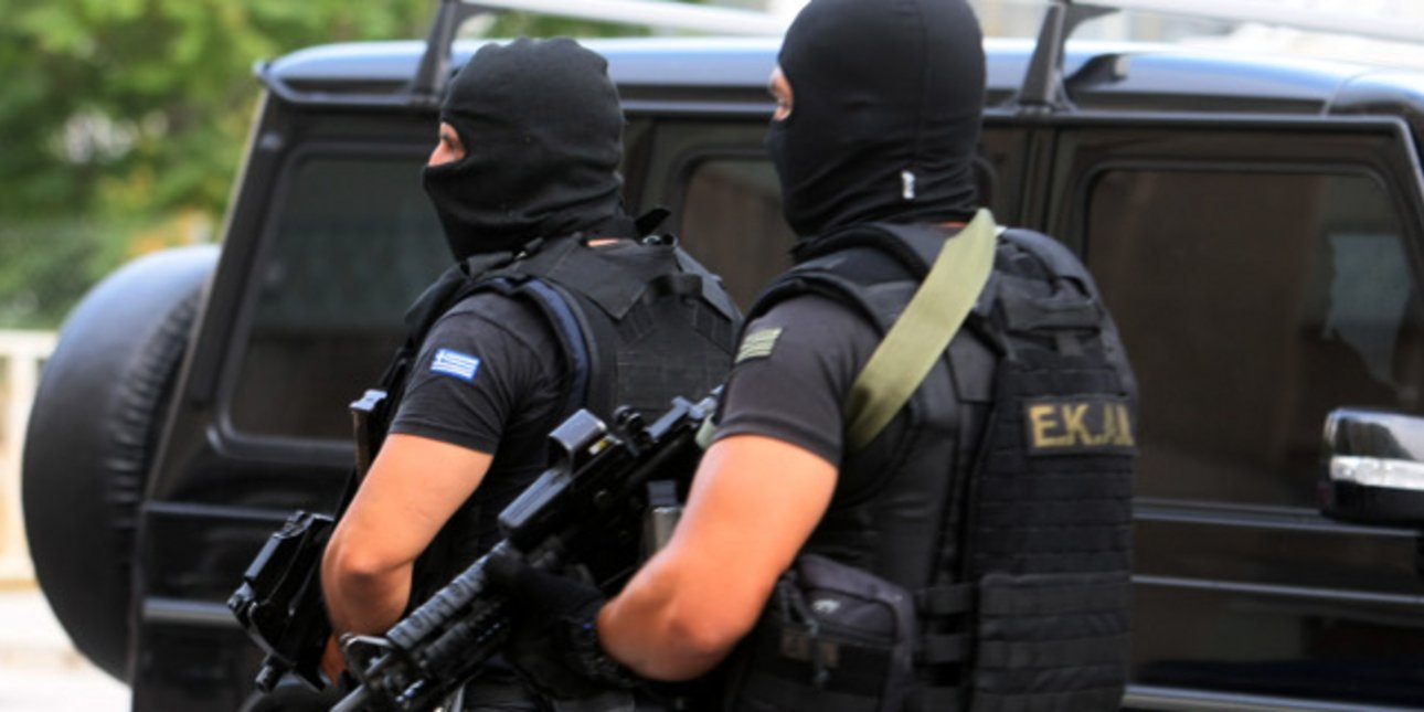 Μεγάλη αστυνομική επιχείρηση στο στρατόπεδο Καποτά στο Μενίδι -ΟΠΚΕ ...