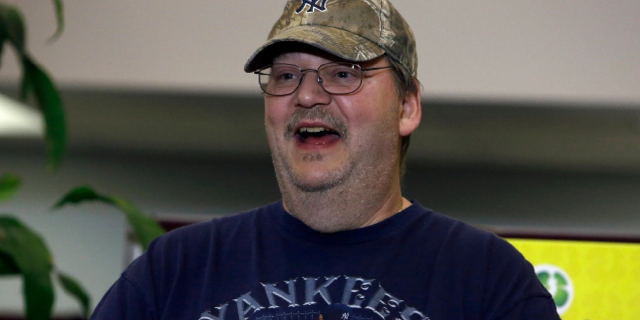 Κέρδισε 273 εκατομμύρια δολάρια και ψάχνει αυτόν που του έδωσε τον ...