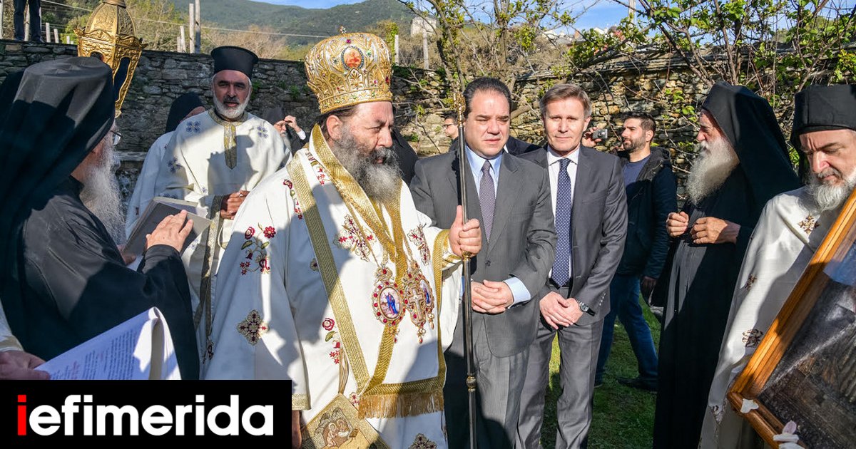 Στην Εορτή της Παναγίας Πορταϊτίσσης στην Ι.Μ. Ιβήρων ο Διοικητης του ...