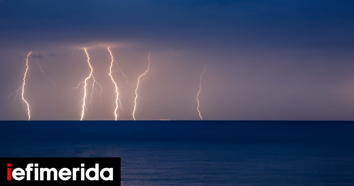 Σε εξέλιξη η κακοκαιρία: 700 κεραυνοί έπεσαν στην Αττική - 11.000 σε ...