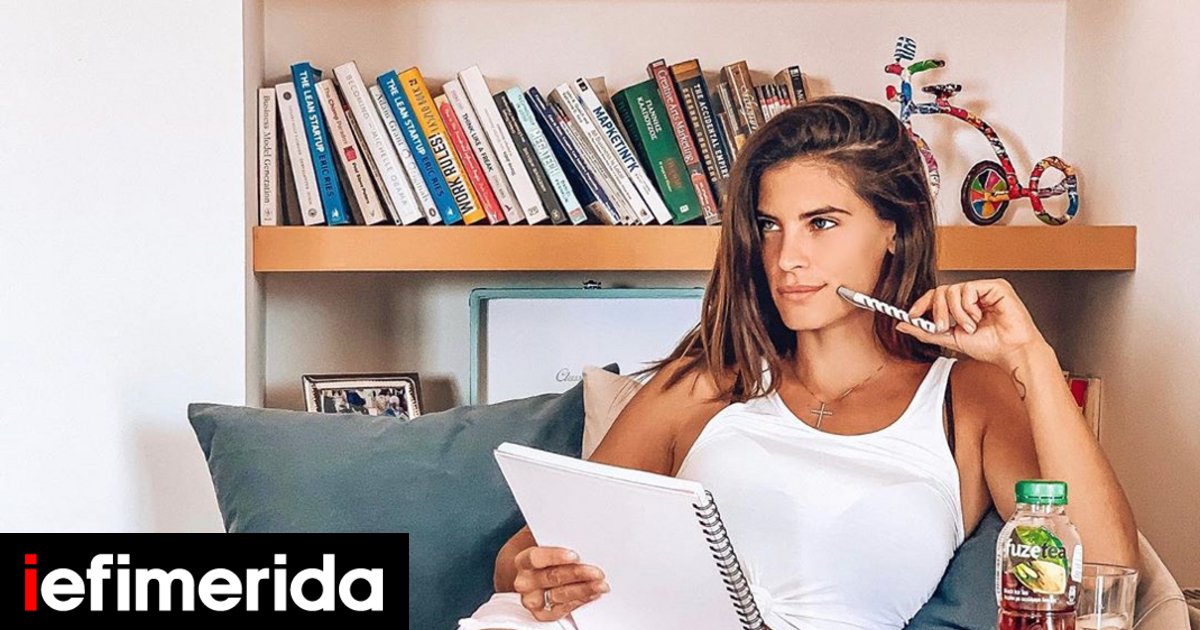 Η Χριστίνα Μπόμπα διαβάζει ποντιακά με λαμιώτικη προφορά και το ...