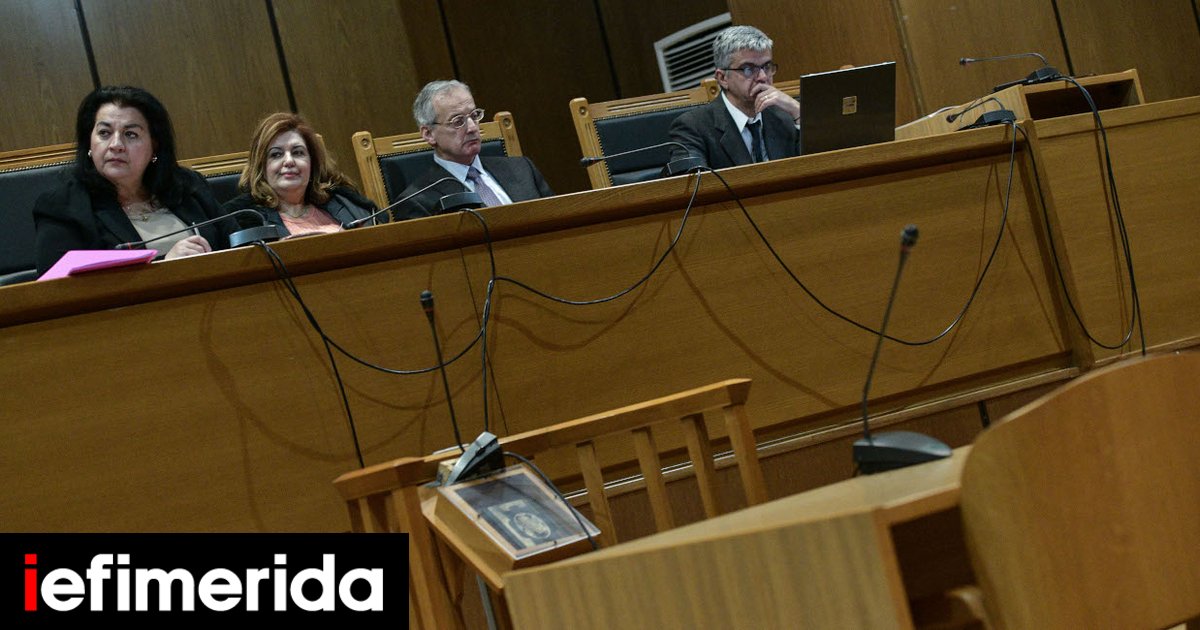 Επίδομα 800 ευρώ: Ενόχληση των δικηγόρων για την εξαίρεσή τους - Ζητούν ...