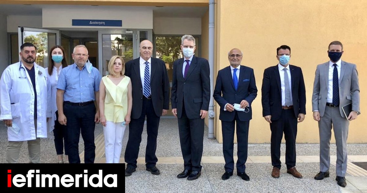 Στο ΑΧΕΠΑ με μάσκα ο Τζέφρι Πάιατ -Ευχαρίστησε το προσωπικό [εικόνα ...
