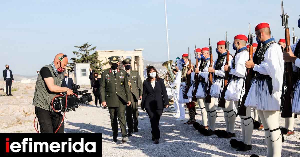 Ημέρα της Ευρώπης: Επαρση της σημαίας της Ελλάδας και της ΕΕ στην ...