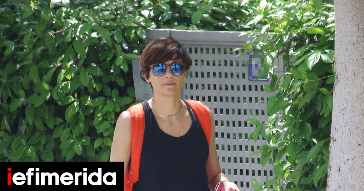 Αννα Μαρία Παπαχαραλάμπους: Η σπάνια φωτό με τον γιο της στην παραλία ...