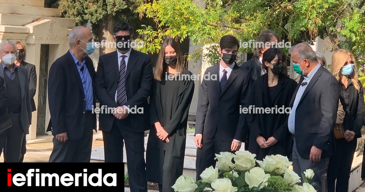 Ήταν όλοι εκεί: Συγκίνηση στο μνημόσυνο της Φώφης Γεννηματά [εικόνες ...