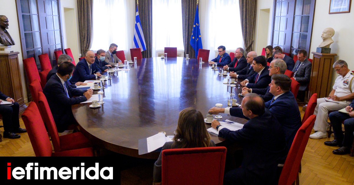 Συνάντηση Ν. Δένδια με αντιπροσωπεία της Επιτροπής Ενόπλων Δυνάμεων της ...