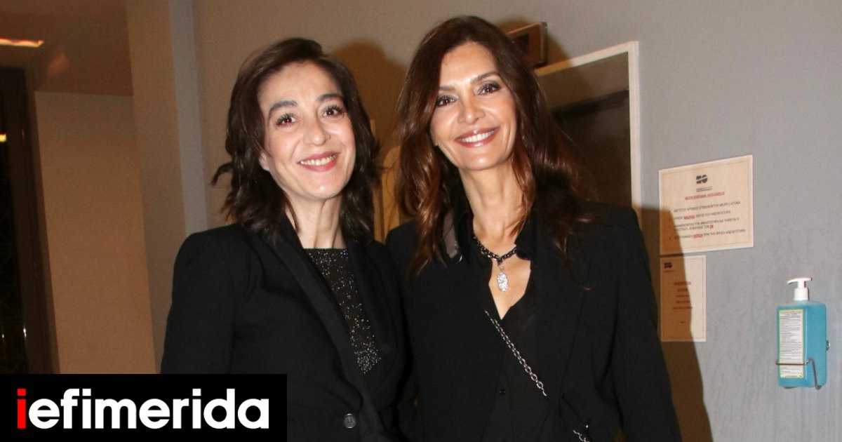 Η Κατερίνα Λέχου με ασημί skinny παντελόνι και ασορτί πέδιλα -Ακρως ...